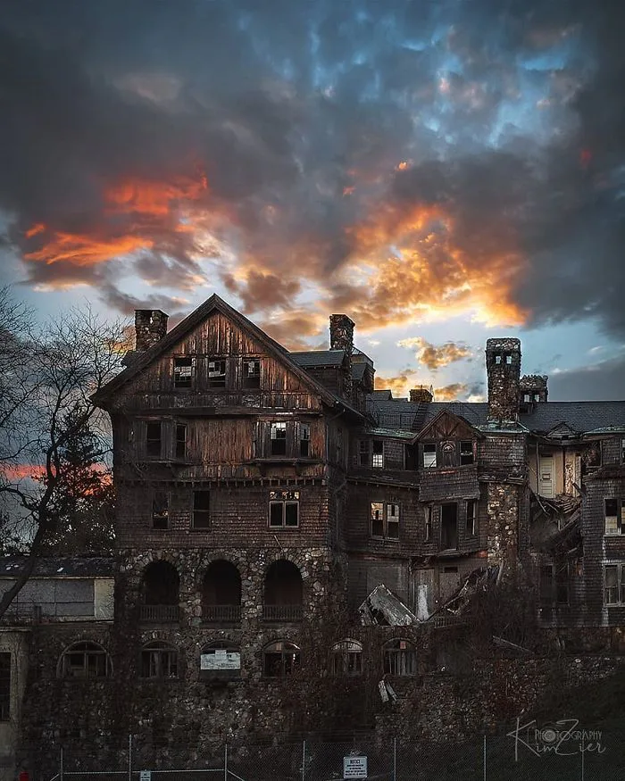 Kim Zier's Haunting, Abandoned Spaces
